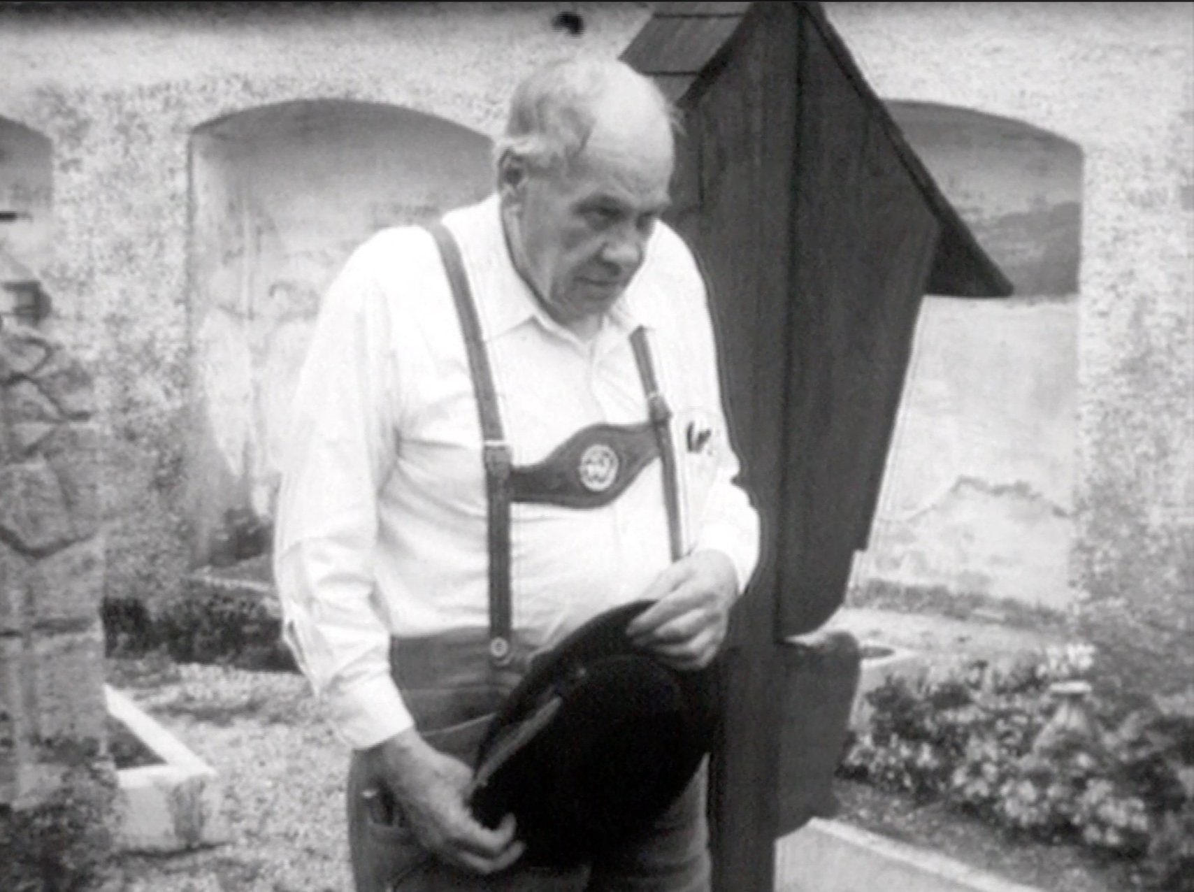 Nach 45 Minuten: Auftritt Oskar Maria Graf - QUH