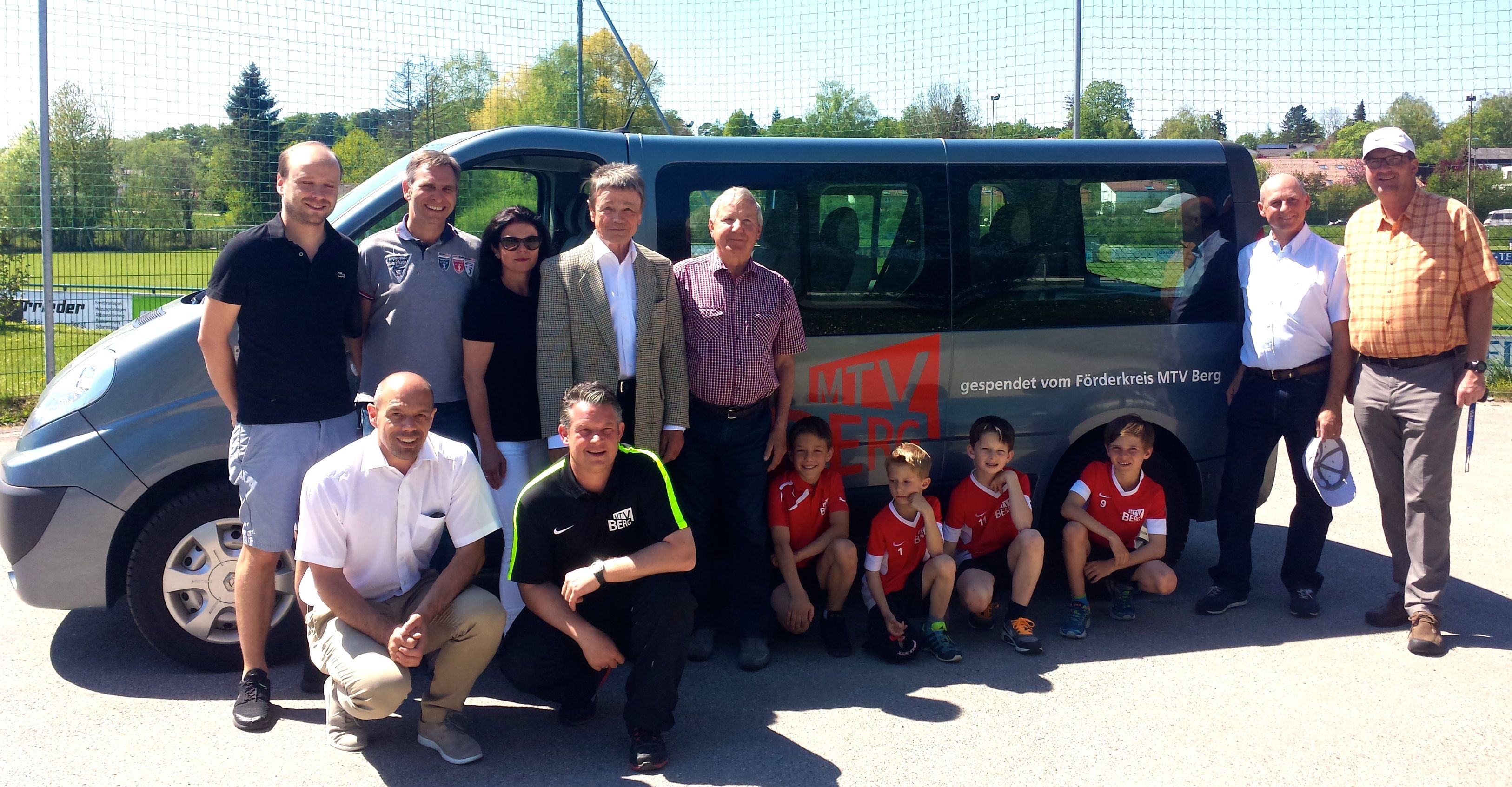 Schnelle Hilfe: ein neuer Mannschaftsbus - QUH